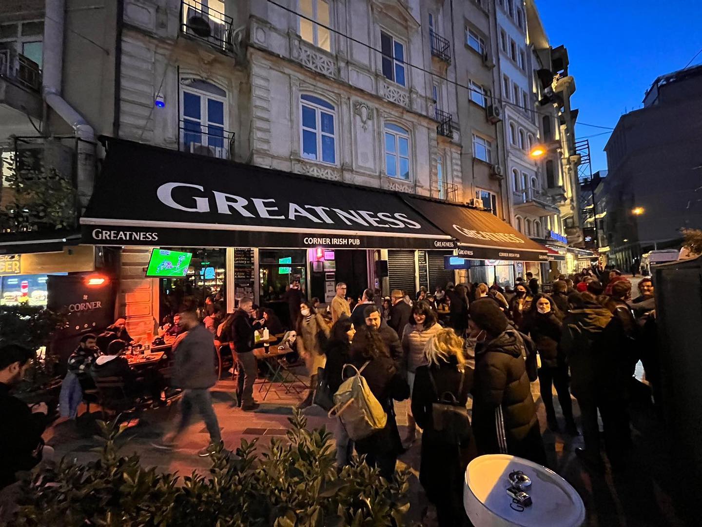 35 Meilleurs Bars à Istanbul pour Boire un Verre (2025)